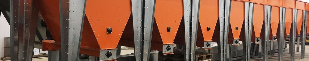 Hoppers for minerals and premixes - Big Dutchman